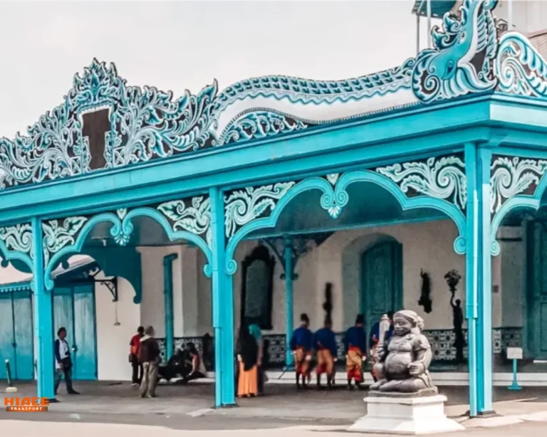 Keraton Surakarta Hadiningrat | Sejarah & Daya Tarik Wisata Solo